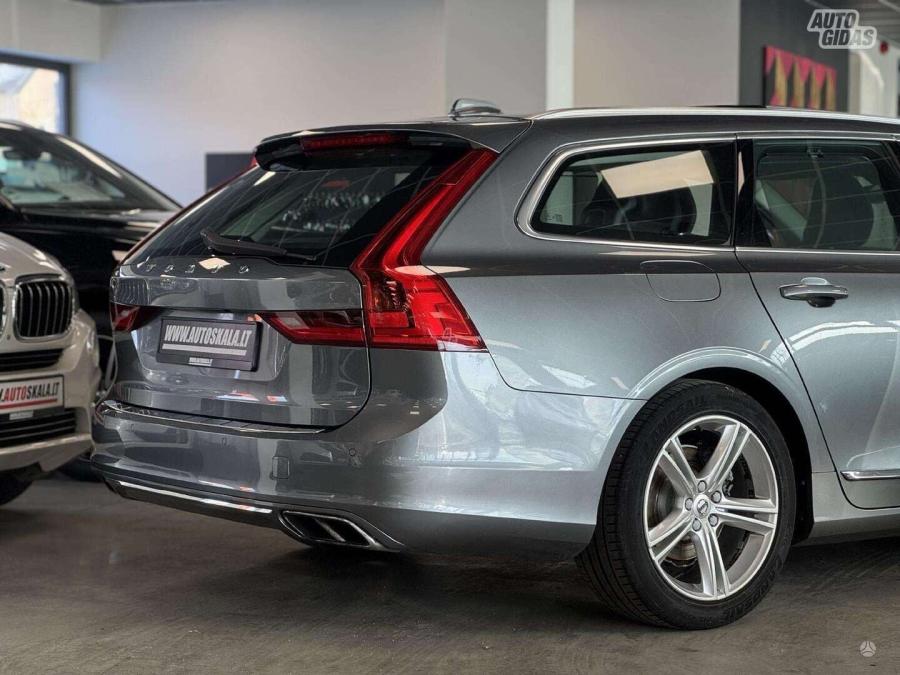 Pelēks Volvo V90 2017 Klaipėda, ar dzinēja tilpumu 2.00 L un nobraukumu 238 tūkst. km par 18650 €, foto 22 vietnē AUTOMOTO.COM.LV