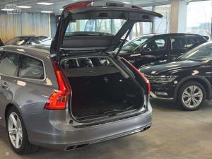 Pelēks Volvo V90 2017 Klaipėda, ar dzinēja tilpumu 2.00 L un nobraukumu 238 tūkst. km par 18650 €, foto 34 vietnē AUTOMOTO.COM.LV