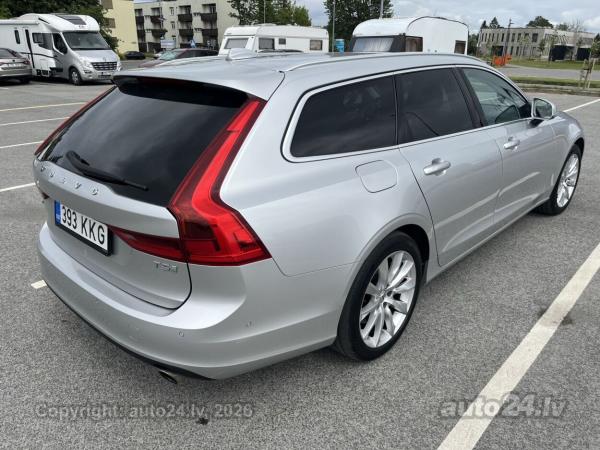 Pelēks Volvo V90 2017 Tallina, ar dzinēja tilpumu 2.00 L un nobraukumu 256 tūkst. km par 17990 €, foto 4 vietnē AUTOMOTO.COM.LV