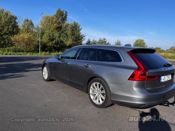 Grey Volvo V90 2017 in Tartu, with an engine capacity of 2.00 L and mileage of 259 thousand km for 16500 €, photo 2 on AUTOMOTO.COM.LV