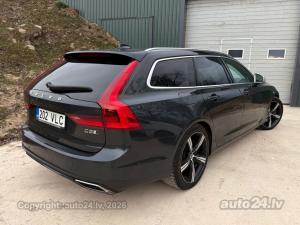 Grey Volvo V90 2017 in Viljandi, with an engine capacity of 2.00 L and mileage of 307 thousand km for 17490 €, photo 4 on AUTOMOTO.COM.LV