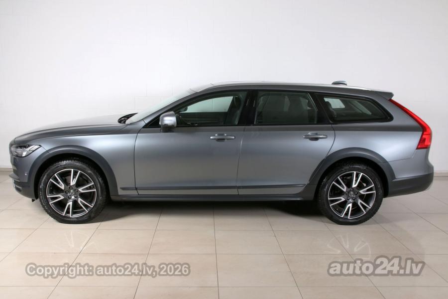 Pelēks Volvo V90 2017 Pērnava, ar dzinēja tilpumu 2.00 L un nobraukumu 199 tūkst. km par 22990 €, foto 4 vietnē AUTOMOTO.COM.LV