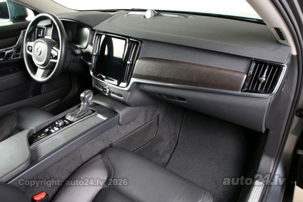 Pelēks Volvo V90 2017 Pērnava, ar dzinēja tilpumu 2.00 L un nobraukumu 199 tūkst. km par 22990 €, foto 10 vietnē AUTOMOTO.COM.LV