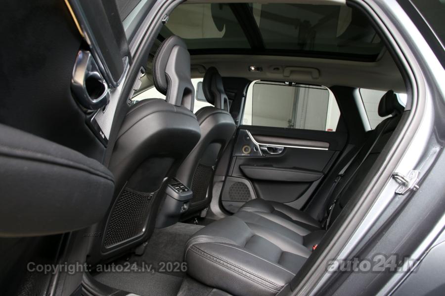 Pelēks Volvo V90 2017 Pērnava, ar dzinēja tilpumu 2.00 L un nobraukumu 199 tūkst. km par 22990 €, foto 13 vietnē AUTOMOTO.COM.LV
