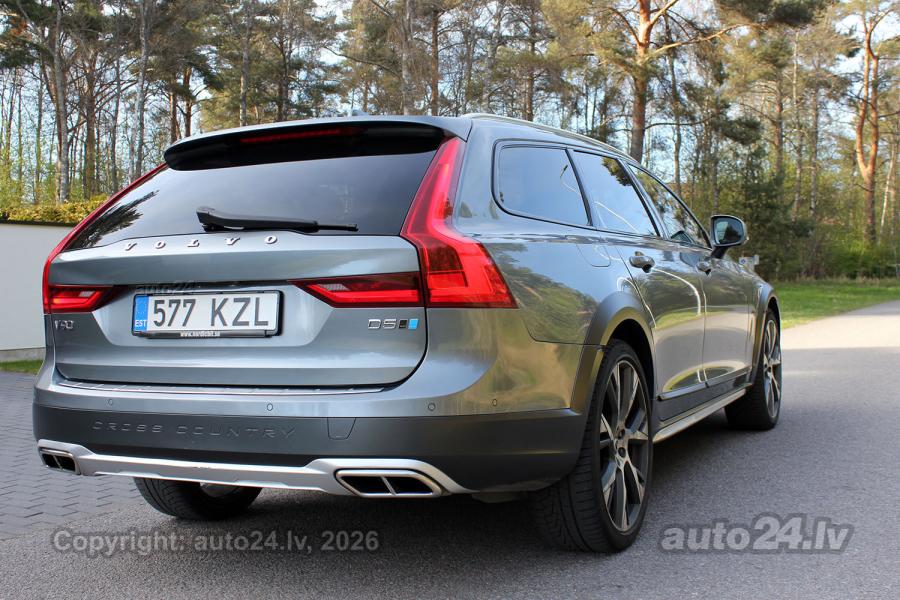 Pelēks Volvo V90 2017 Tallina, ar dzinēja tilpumu 2.00 L un nobraukumu 300 tūkst. km par 16499 €, foto 9 vietnē AUTOMOTO.COM.LV