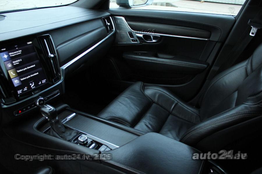 Pelēks Volvo V90 2017 Tallina, ar dzinēja tilpumu 2.00 L un nobraukumu 300 tūkst. km par 16499 €, foto 12 vietnē AUTOMOTO.COM.LV