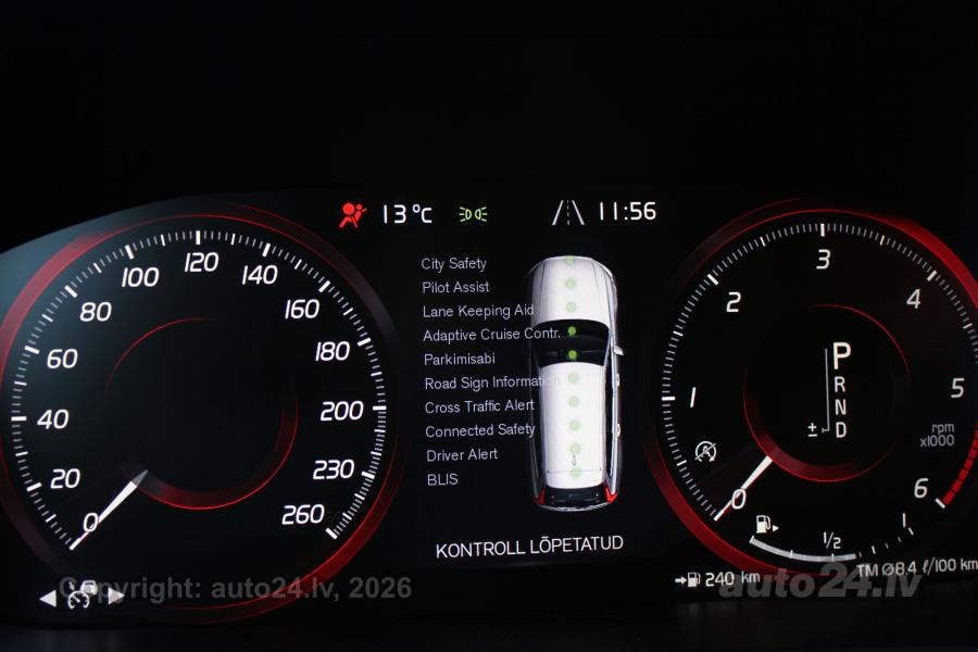 Pelēks Volvo V90 2017 Tallina, ar dzinēja tilpumu 2.00 L un nobraukumu 300 tūkst. km par 16499 €, foto 16 vietnē AUTOMOTO.COM.LV