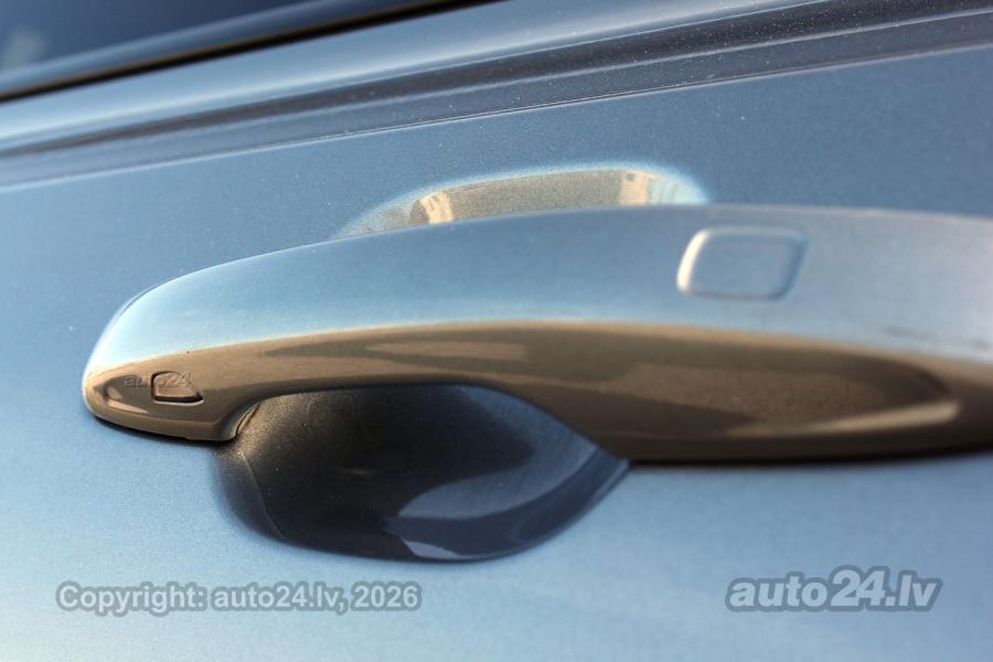 Pelēks Volvo V90 2017 Tallina, ar dzinēja tilpumu 2.00 L un nobraukumu 300 tūkst. km par 16499 €, foto 28 vietnē AUTOMOTO.COM.LV