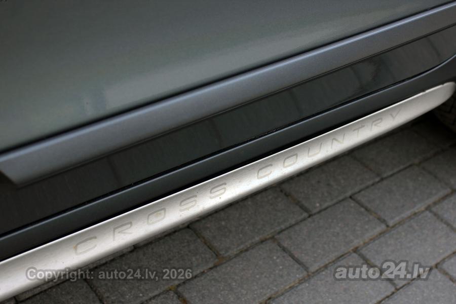 Pelēks Volvo V90 2017 Tallina, ar dzinēja tilpumu 2.00 L un nobraukumu 300 tūkst. km par 16499 €, foto 31 vietnē AUTOMOTO.COM.LV