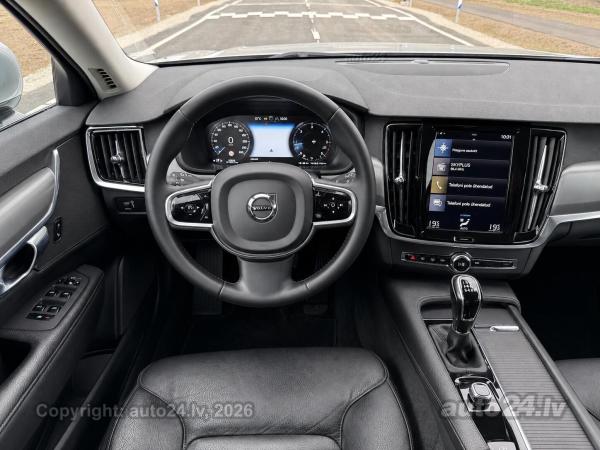 Pelēks Volvo V90 2017 Tallina, ar dzinēja tilpumu 2.00 L un nobraukumu 189 tūkst. km par 15890 €, foto 4 vietnē AUTOMOTO.COM.LV