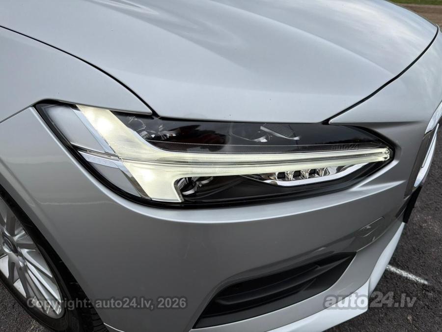 Grey Volvo V90 2017 in Tallinn, with an engine capacity of 2.00 L and mileage of 189 thousand km for 15890 €, photo 13 on AUTOMOTO.COM.LV