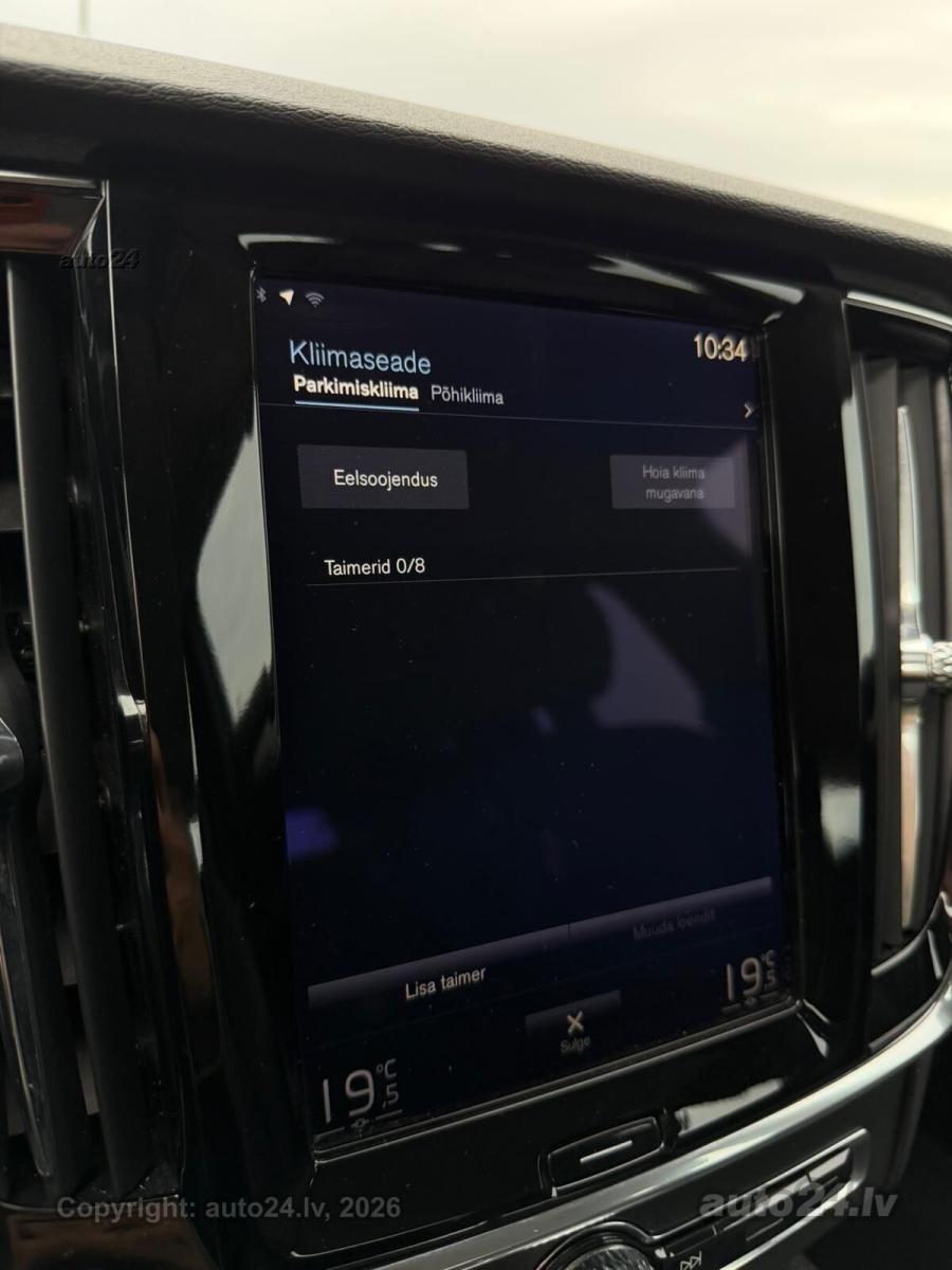 Grey Volvo V90 2017 in Tallinn, with an engine capacity of 2.00 L and mileage of 189 thousand km for 15890 €, photo 21 on AUTOMOTO.COM.LV