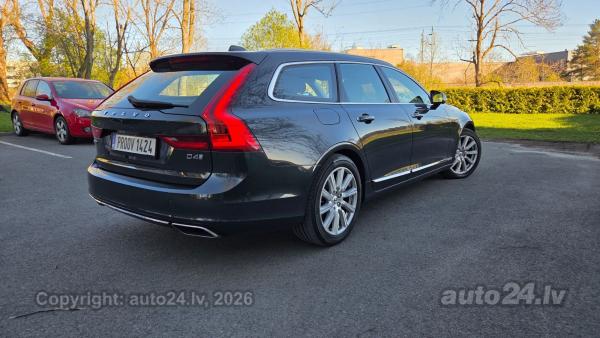 Grey Volvo V90 2017 in Tallinn, with an engine capacity of 2.00 L and mileage of 235 thousand km for 17900 €, photo 1 on AUTOMOTO.COM.LV