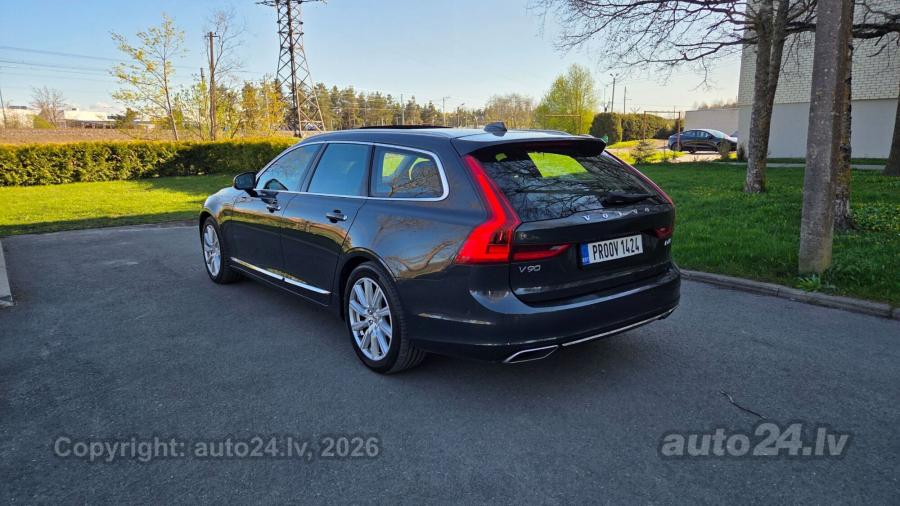 Grey Volvo V90 2017 in Tallinn, with an engine capacity of 2.00 L and mileage of 235 thousand km for 17900 €, photo 5 on AUTOMOTO.COM.LV