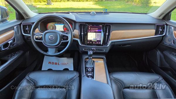 Grey Volvo V90 2017 in Tallinn, with an engine capacity of 2.00 L and mileage of 235 thousand km for 17900 €, photo 9 on AUTOMOTO.COM.LV