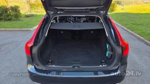 Grey Volvo V90 2017 in Tallinn, with an engine capacity of 2.00 L and mileage of 235 thousand km for 17900 €, photo 22 on AUTOMOTO.COM.LV