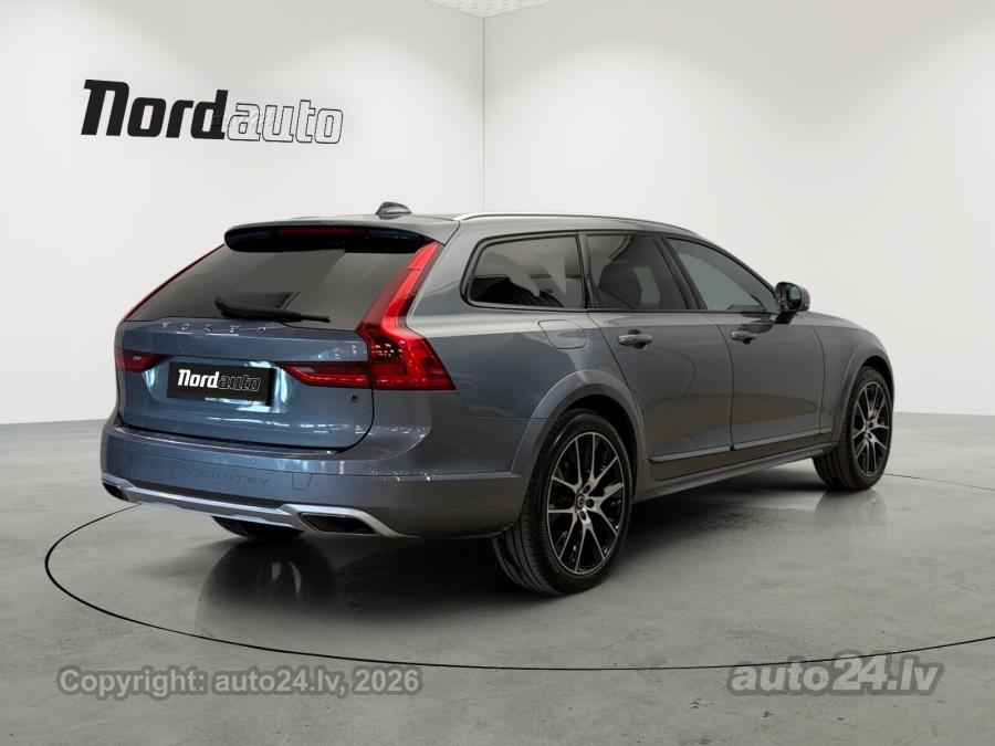 Pelēks Volvo V90 2017 Tallina, ar dzinēja tilpumu 2.00 L un nobraukumu 199 tūkst. km par 23900 €, foto 3 vietnē AUTOMOTO.COM.LV