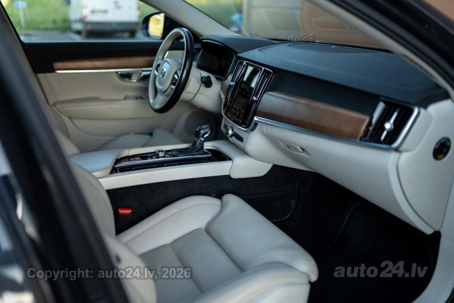 Pelēks Volvo V90 2017 Pērnava, ar dzinēja tilpumu 2.00 L un nobraukumu 274 tūkst. km par 17000 €, foto 14 vietnē AUTOMOTO.COM.LV