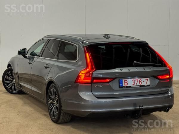 Grey Volvo V90 2017 in Jurmala, with an engine capacity of 2.00 L and mileage of 265 thousand km for 15450 €, photo 10 on AUTOMOTO.COM.LV