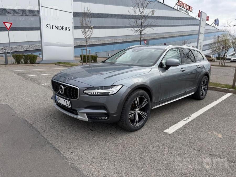 Grey Volvo V90 2017 in Riga, with an engine capacity of 2.00 L and mileage of 211 thousand km for 17900 €, photo 1 on AUTOMOTO.COM.LV