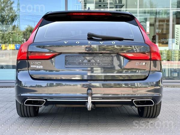 Grey Volvo V90 2017 in Riga, with an engine capacity of 2.00 L and mileage of 147 thousand km for 20490 €, photo 6 on AUTOMOTO.COM.LV