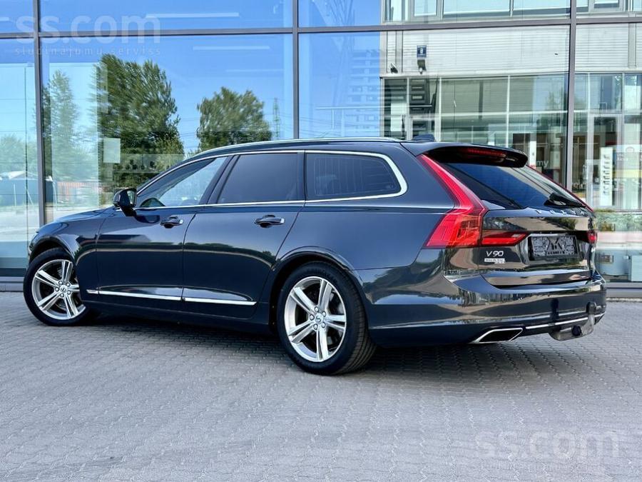 Pelēks Volvo V90 2017 Rīga, ar dzinēja tilpumu 2.00 L un nobraukumu 147 tūkst. km par 19990 €, foto 9 vietnē AUTOMOTO.COM.LV