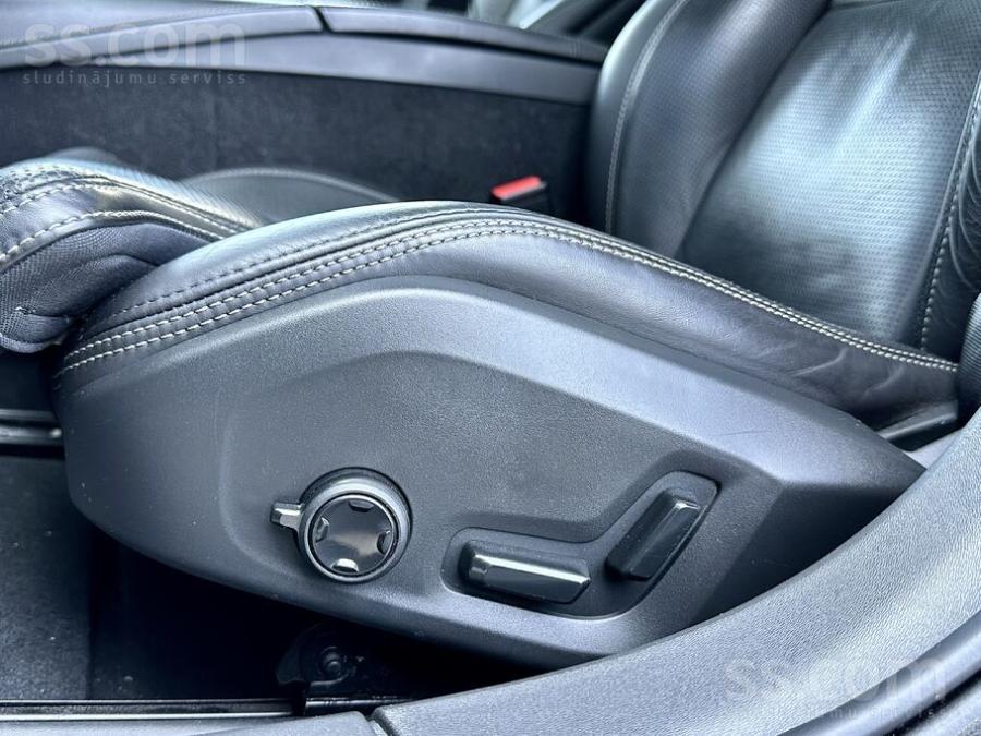 Pelēks Volvo V90 2017 Rīga, ar dzinēja tilpumu 2.00 L un nobraukumu 147 tūkst. km par 19990 €, foto 19 vietnē AUTOMOTO.COM.LV