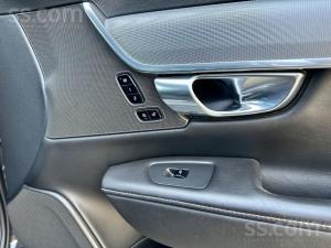 Pelēks Volvo V90 2017 Rīga, ar dzinēja tilpumu 2.00 L un nobraukumu 147 tūkst. km par 19990 €, foto 23 vietnē AUTOMOTO.COM.LV