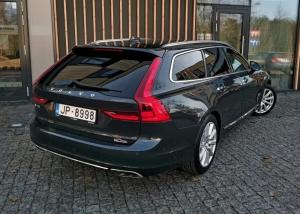 Grey Volvo V90 2017 in Riga, with an engine capacity of 2.00 L and mileage of 192 thousand km for 20990 €, photo 4 on AUTOMOTO.COM.LV