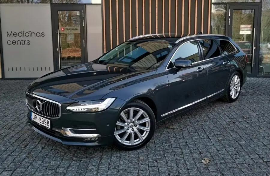 Grey Volvo V90 2017 in Riga, with an engine capacity of 2.00 L and mileage of 192 thousand km for 20990 €, photo 13 on AUTOMOTO.COM.LV