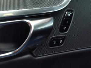 Grey Volvo V90 2017 in Riga, with an engine capacity of 2.00 L and mileage of 192 thousand km for 20990 €, photo 14 on AUTOMOTO.COM.LV