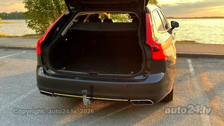 Pelēks Volvo V90 2017 Tartu, ar dzinēja tilpumu 2.00 L un nobraukumu 221 tūkst. km par 15900 €, foto 10 vietnē AUTOMOTO.COM.LV