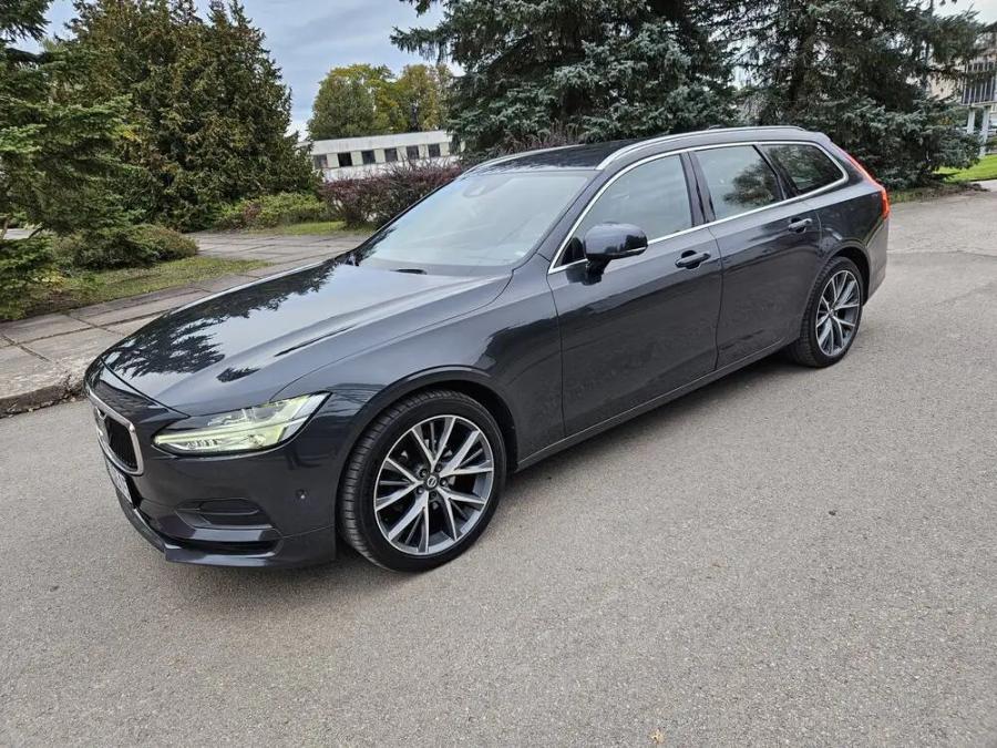 Pelēks Volvo V90 2017 Jēkabpils, ar dzinēja tilpumu 2.00 L un nobraukumu 290 tūkst. km par 14300 €, foto 1 vietnē AUTOMOTO.COM.LV
