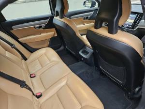 Pelēks Volvo V90 2017 Jēkabpils, ar dzinēja tilpumu 2.00 L un nobraukumu 290 tūkst. km par 14300 €, foto 21 vietnē AUTOMOTO.COM.LV