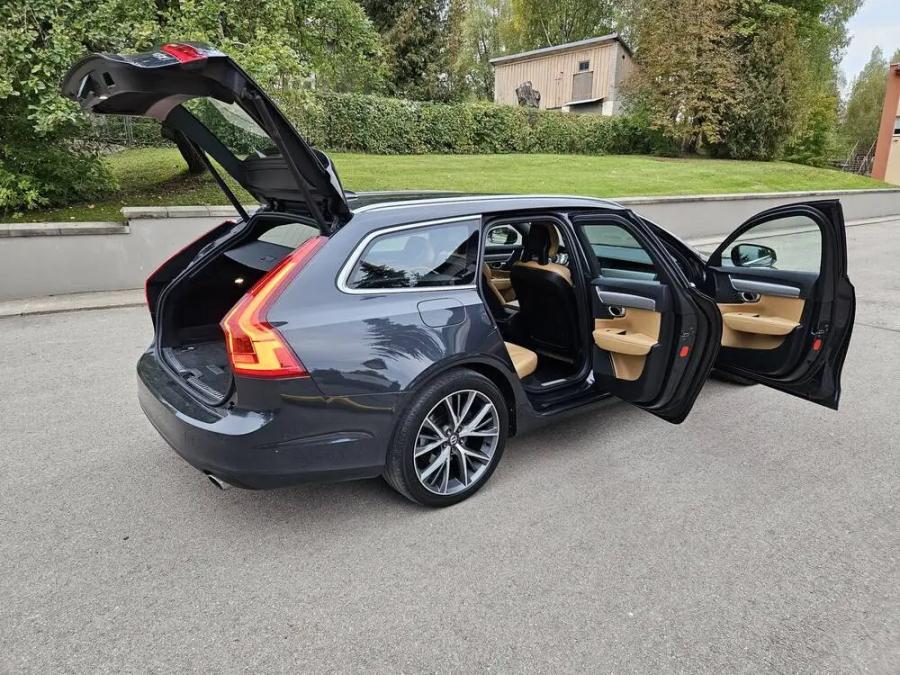 Pelēks Volvo V90 2017 Jēkabpils, ar dzinēja tilpumu 2.00 L un nobraukumu 290 tūkst. km par 14300 €, foto 22 vietnē AUTOMOTO.COM.LV