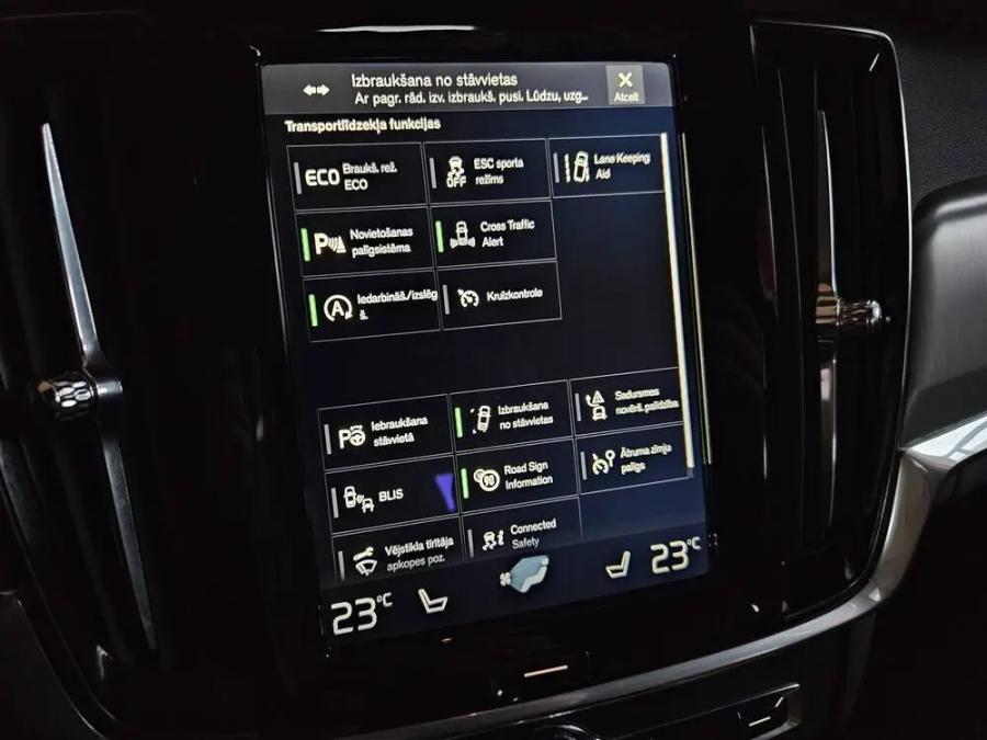 Pelēks Volvo V90 2017 Jēkabpils, ar dzinēja tilpumu 2.00 L un nobraukumu 290 tūkst. km par 14300 €, foto 33 vietnē AUTOMOTO.COM.LV