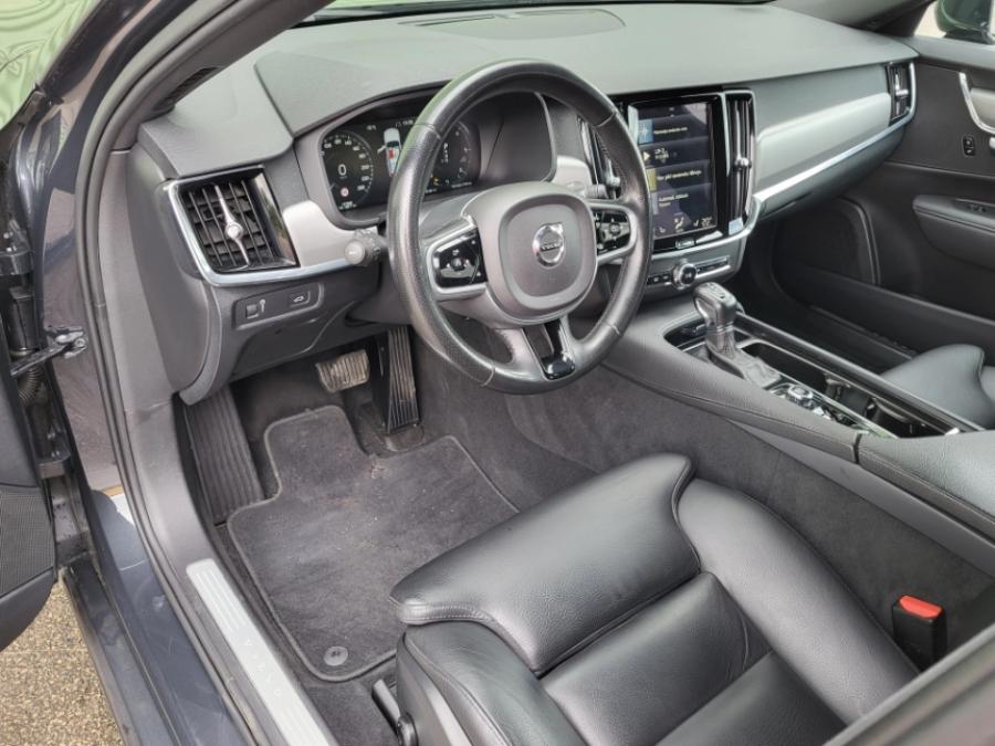 Pelēks Volvo V90 2017 Rīga, ar dzinēja tilpumu 2.00 L un nobraukumu 148 tūkst. km par 17900 €, foto 6 vietnē AUTOMOTO.COM.LV