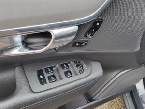 Pelēks Volvo V90 2017 Rīga, ar dzinēja tilpumu 2.00 L un nobraukumu 148 tūkst. km par 17900 €, foto 8 vietnē AUTOMOTO.COM.LV