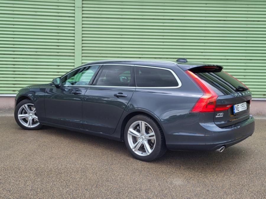 Pelēks Volvo V90 2017 Rīga, ar dzinēja tilpumu 2.00 L un nobraukumu 148 tūkst. km par 17900 €, foto 15 vietnē AUTOMOTO.COM.LV