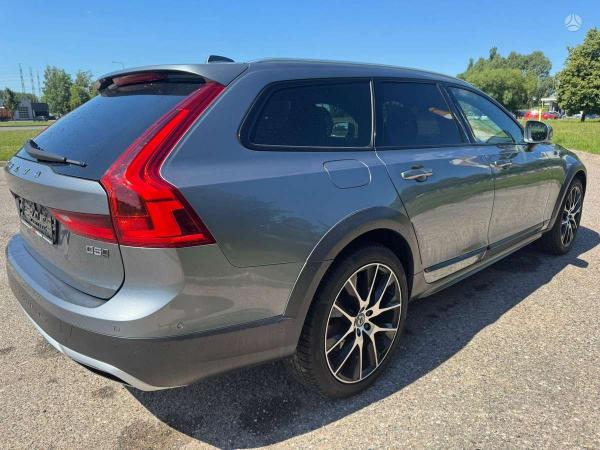 Pelēks Volvo V90 2017 Kauņa, ar dzinēja tilpumu 2.00 L un nobraukumu 369 tūkst. km par 14850 €, foto 7 vietnē AUTOMOTO.COM.LV