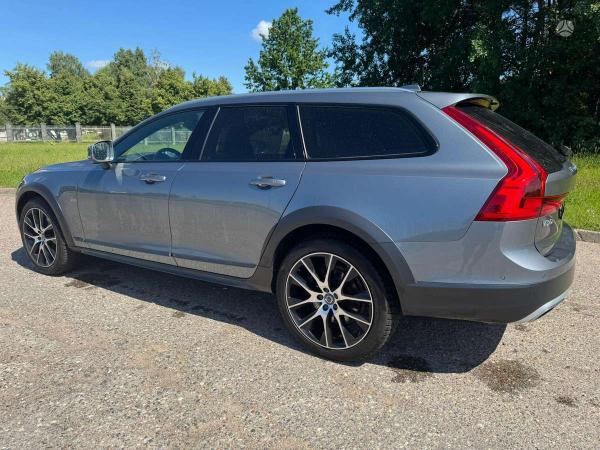 Pelēks Volvo V90 2017 Kauņa, ar dzinēja tilpumu 2.00 L un nobraukumu 369 tūkst. km par 14850 €, foto 8 vietnē AUTOMOTO.COM.LV