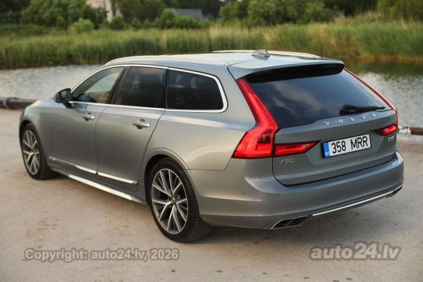 Pelēks Volvo V90 2017 Pērnava, ar dzinēja tilpumu 2.00 L un nobraukumu 144 tūkst. km par 19999 €, foto 4 vietnē AUTOMOTO.COM.LV