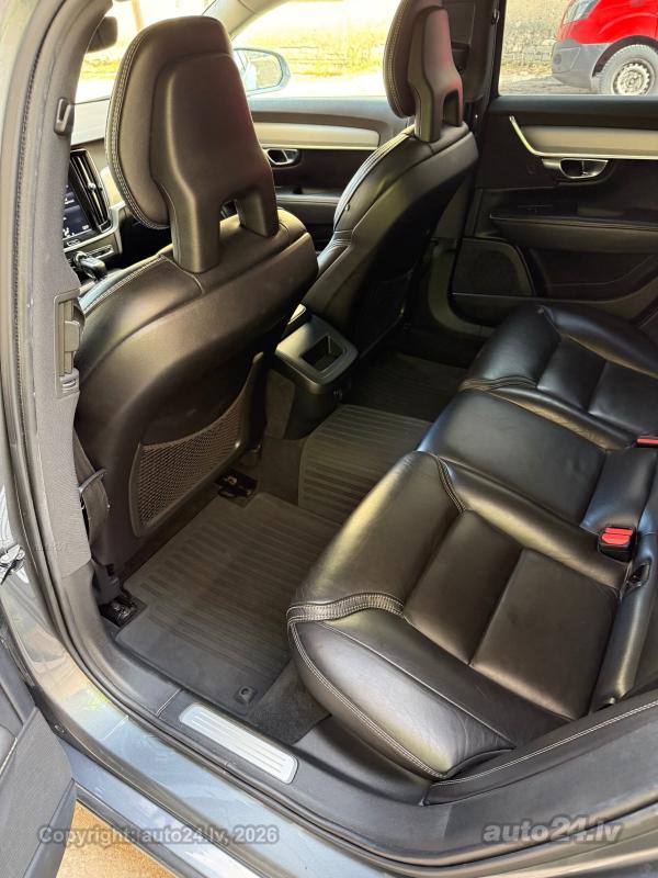 Pelēks Volvo V90 2017 Tartu, ar dzinēja tilpumu 2.00 L un nobraukumu 290 tūkst. km par 16500 €, foto 7 vietnē AUTOMOTO.COM.LV