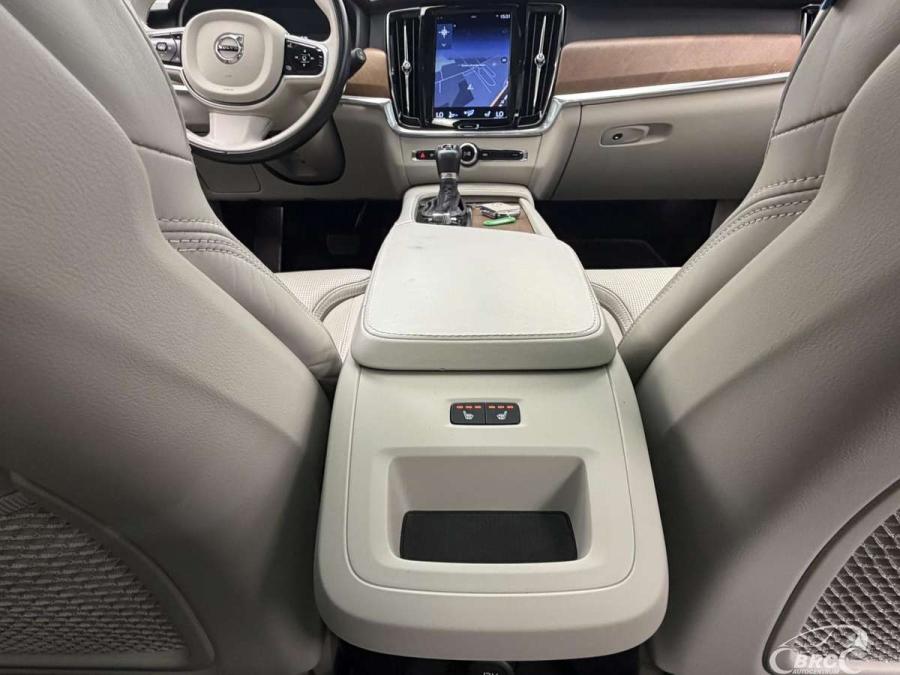 Pelēks Volvo V90 2017 Viļņa, ar dzinēja tilpumu 1.97 L un nobraukumu 234 tūkst. km par 16500 €, foto 18 vietnē AUTOMOTO.COM.LV