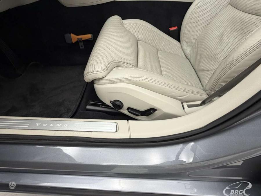 Pelēks Volvo V90 2017 Viļņa, ar dzinēja tilpumu 1.97 L un nobraukumu 234 tūkst. km par 16500 €, foto 26 vietnē AUTOMOTO.COM.LV