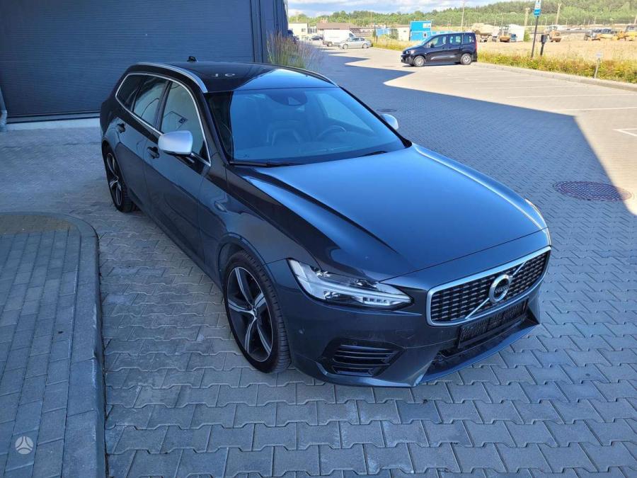 Grey Volvo V90 2017 in Vilnius, with an engine capacity of 1.97 L and mileage of 233 thousand km for 15750 €, photo 10 on AUTOMOTO.COM.LV