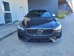 Grey Volvo V90 2017 in Vilnius, with an engine capacity of 1.97 L and mileage of 233 thousand km for 15750 €, photo 12 on AUTOMOTO.COM.LV