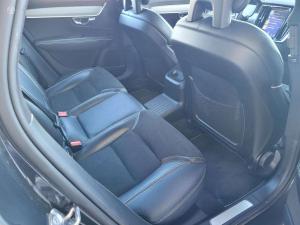 Grey Volvo V90 2017 in Vilnius, with an engine capacity of 1.97 L and mileage of 233 thousand km for 15750 €, photo 17 on AUTOMOTO.COM.LV