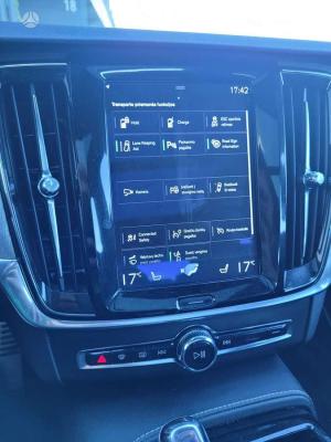 Grey Volvo V90 2017 in Vilnius, with an engine capacity of 1.97 L and mileage of 233 thousand km for 15750 €, photo 20 on AUTOMOTO.COM.LV