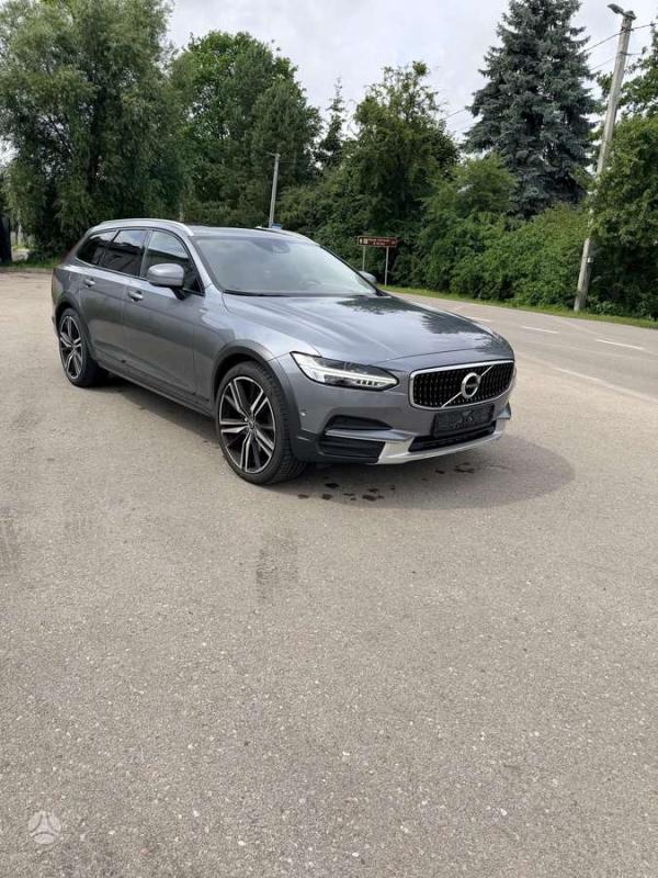 Pelēks Volvo V90 2017 Kauņa, ar dzinēja tilpumu 1.97 L un nobraukumu 318 tūkst. km par 16300 €, foto 2 vietnē AUTOMOTO.COM.LV
